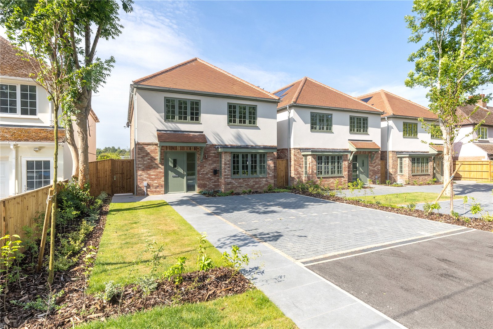 Hauxton Road, Little Shelford, Cambridge, CB22 5HJ