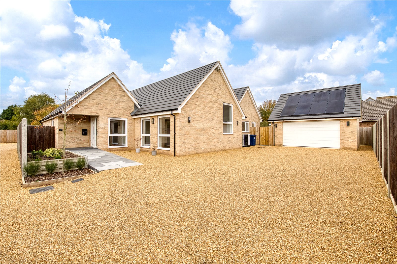 Highfields Road, Highfields Caldecote, Cambridge, CB23 7NL