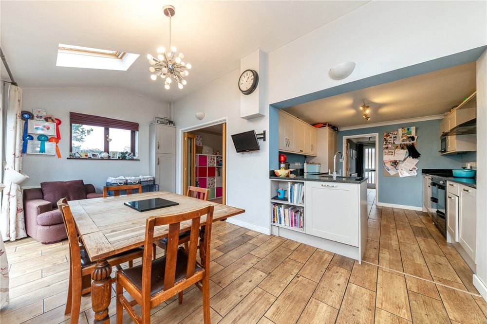 Station Road, Waterbeach, Cambridge, CB25 9HT