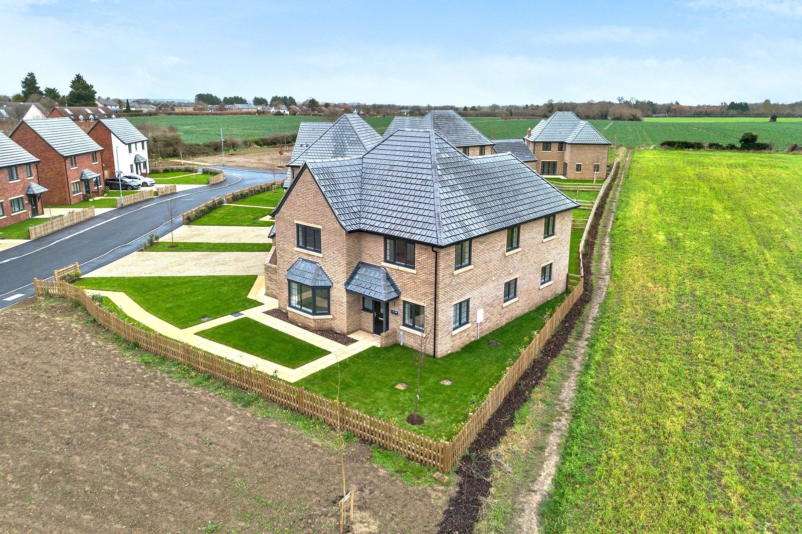 Muncey Grove, Bassingbourn, Royston, SG8 5JW